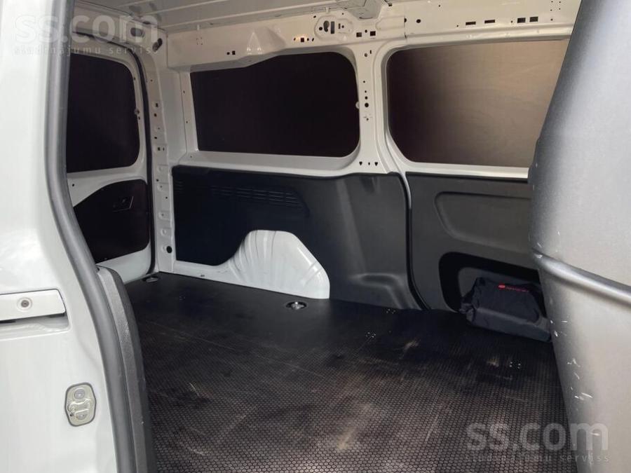 Balts Toyota Proace 2021 Rīga, ar dzinēja tilpumu 1.50 L un nobraukumu 136 tūkst. km par 13990 €, foto 8 vietnē AUTOMOTO.COM.LV