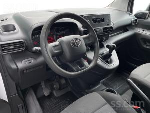 Balts Toyota Proace 2021 Rīga, ar dzinēja tilpumu 1.50 L un nobraukumu 136 tūkst. km par 13990 €, foto 9 vietnē AUTOMOTO.COM.LV