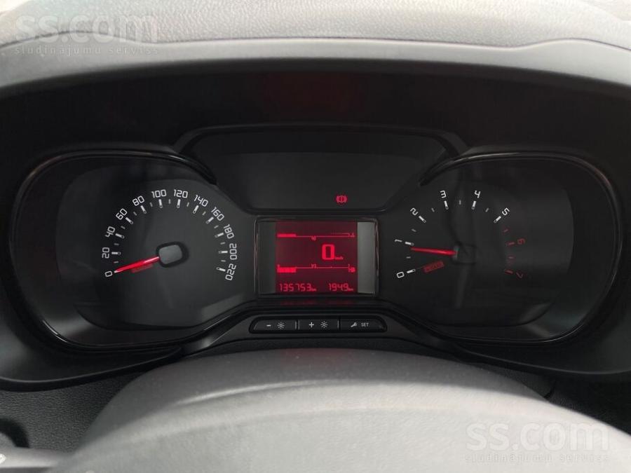 Balts Toyota Proace 2021 Rīga, ar dzinēja tilpumu 1.50 L un nobraukumu 136 tūkst. km par 13990 €, foto 14 vietnē AUTOMOTO.COM.LV