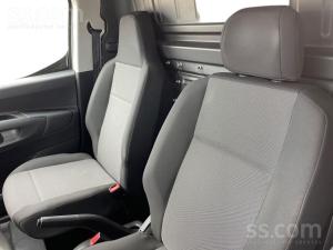 Balts Toyota Proace 2021 Rīga, ar dzinēja tilpumu 1.50 L un nobraukumu 136 tūkst. km par 13990 €, foto 20 vietnē AUTOMOTO.COM.LV