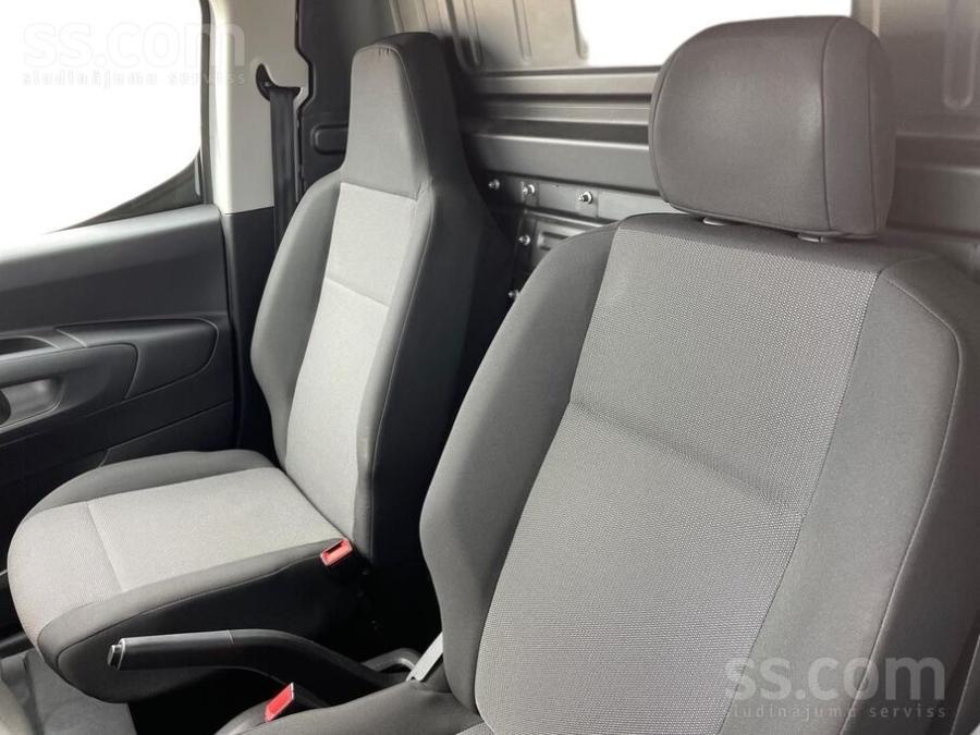 Balts Toyota Proace 2021 Rīga, ar dzinēja tilpumu 1.50 L un nobraukumu 136 tūkst. km par 13990 €, foto 20 vietnē AUTOMOTO.COM.LV