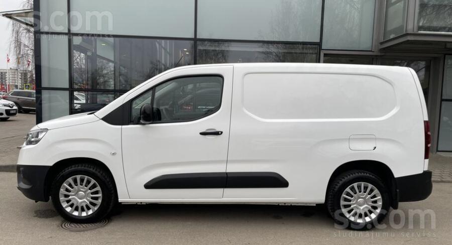 White Toyota Proace 2022 in Valmiera, with an engine capacity of 1.50 L and mileage of 98 thousand km for 16500 €, photo 5 on AUTOMOTO.COM.LV