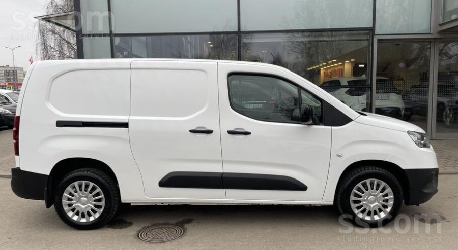 White Toyota Proace 2022 in Valmiera, with an engine capacity of 1.50 L and mileage of 98 thousand km for 16500 €, photo 6 on AUTOMOTO.COM.LV
