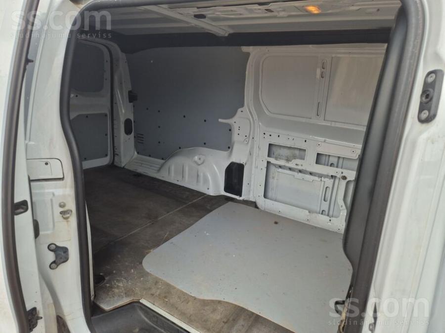 Balts Toyota Proace 2022 Rīga, ar dzinēja tilpumu 2.00 L un nobraukumu 114 tūkst. km par 15900 €, foto 8 vietnē AUTOMOTO.COM.LV