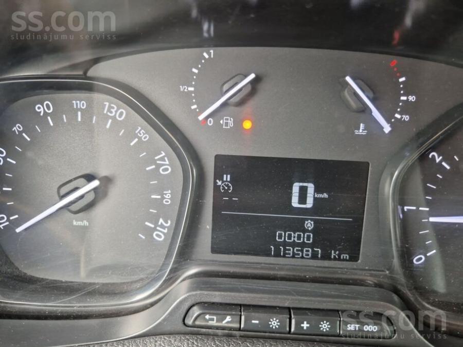 Balts Toyota Proace 2022 Rīga, ar dzinēja tilpumu 2.00 L un nobraukumu 114 tūkst. km par 15900 €, foto 14 vietnē AUTOMOTO.COM.LV
