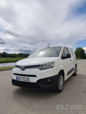 Balts Toyota Proace 2022 Ogre, ar dzinēja tilpumu 1.50 L un nobraukumu 79 tūkst. km par 12900 €, foto 3 vietnē AUTOMOTO.COM.LV