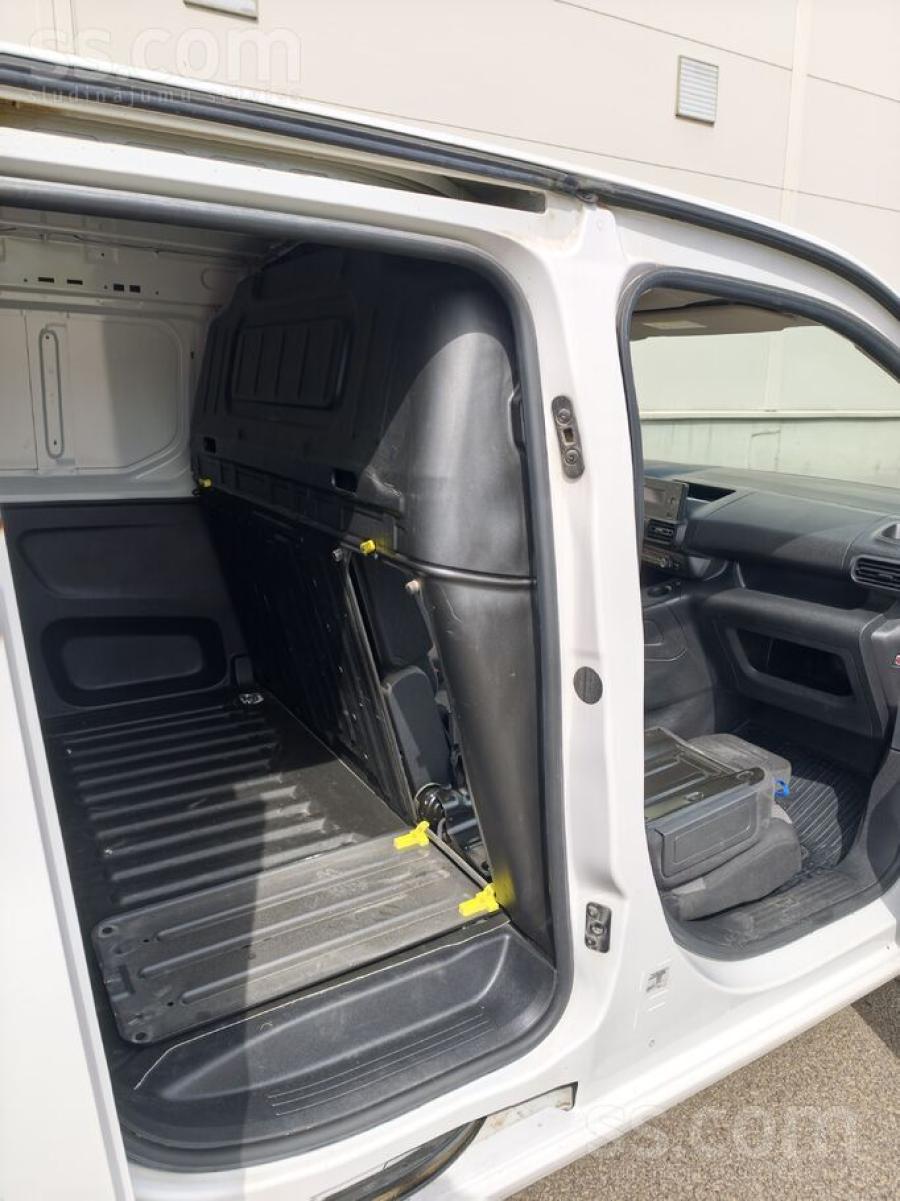 Balts Toyota Proace 2022 Ogre, ar dzinēja tilpumu 1.50 L un nobraukumu 79 tūkst. km par 12900 €, foto 6 vietnē AUTOMOTO.COM.LV