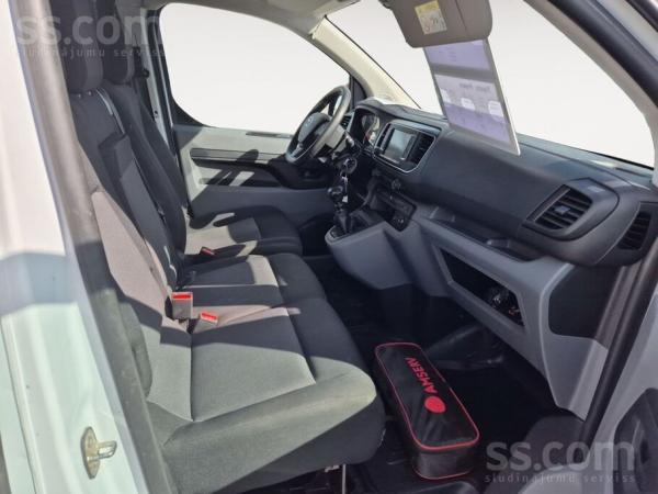 Белый Тойота Proace 2022 в Рига, объемом двигателя 2.00 л и пробегом 154 тыс. км за 14700 €, фото 6 на AUTOMOTO.COM.LV