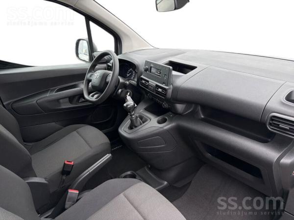 Balts Toyota Proace 2022 Rīga, ar dzinēja tilpumu 1.20 L un nobraukumu 70 tūkst. km par 13990 €, foto 7 vietnē AUTOMOTO.COM.LV