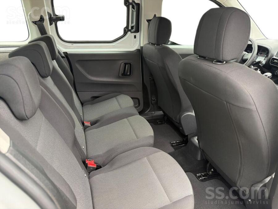 Balts Toyota Proace 2022 Rīga, ar dzinēja tilpumu 1.20 L un nobraukumu 70 tūkst. km par 13990 €, foto 8 vietnē AUTOMOTO.COM.LV