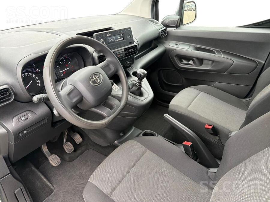Balts Toyota Proace 2022 Rīga, ar dzinēja tilpumu 1.20 L un nobraukumu 70 tūkst. km par 13990 €, foto 12 vietnē AUTOMOTO.COM.LV