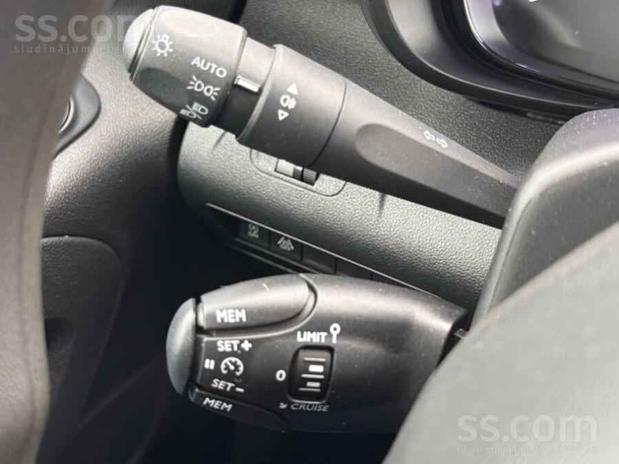 Balts Toyota Proace 2022 Rīga, ar dzinēja tilpumu 1.20 L un nobraukumu 70 tūkst. km par 13990 €, foto 21 vietnē AUTOMOTO.COM.LV