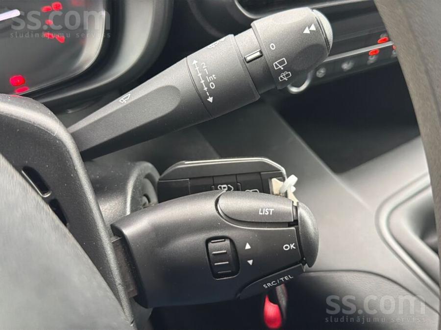 Balts Toyota Proace 2022 Rīga, ar dzinēja tilpumu 1.20 L un nobraukumu 70 tūkst. km par 13990 €, foto 22 vietnē AUTOMOTO.COM.LV