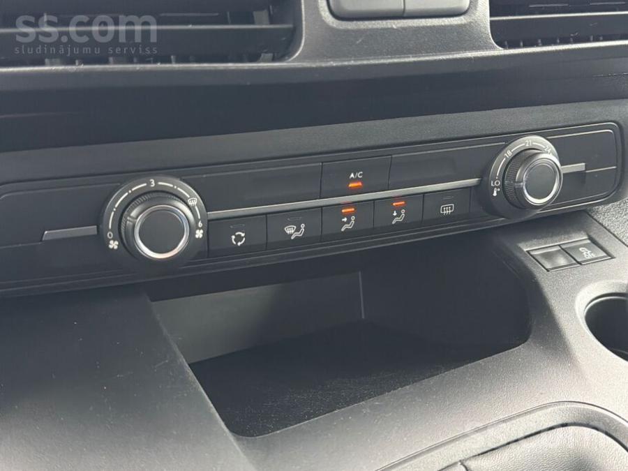 Balts Toyota Proace 2022 Rīga, ar dzinēja tilpumu 1.20 L un nobraukumu 70 tūkst. km par 13990 €, foto 25 vietnē AUTOMOTO.COM.LV