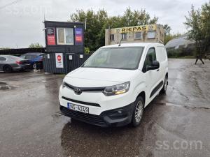 Белый Тойота Proace 2022 в Рига, объемом двигателя 1.50 л и пробегом 80 тыс. км за 12390 €, фото  на AUTOMOTO.COM.LV