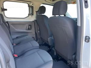 White Toyota Proace 2023 in Riga, with an engine capacity of 1.20 L and mileage of 104 thousand km for 13590 €, photo 8 on AUTOMOTO.COM.LV
