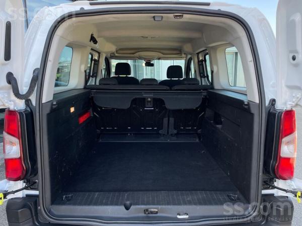 White Toyota Proace 2023 in Riga, with an engine capacity of 1.20 L and mileage of 104 thousand km for 13590 €, photo 10 on AUTOMOTO.COM.LV