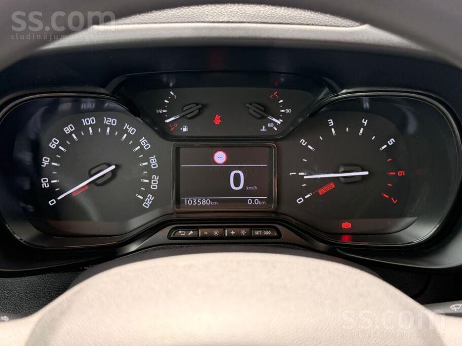 White Toyota Proace 2023 in Riga, with an engine capacity of 1.20 L and mileage of 104 thousand km for 13590 €, photo 14 on AUTOMOTO.COM.LV