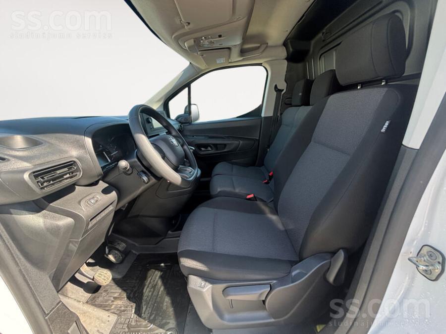 Balts Toyota Proace 2024 Rīga, ar dzinēja tilpumu 1.50 L un nobraukumu 14 tūkst. km par 18900 €, foto 11 vietnē AUTOMOTO.COM.LV