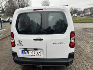 White Toyota Proace 2024 in Riga, with an engine capacity of 1.50 L and mileage of 23 thousand km for 22900 €, photo 6 on AUTOMOTO.COM.LV
