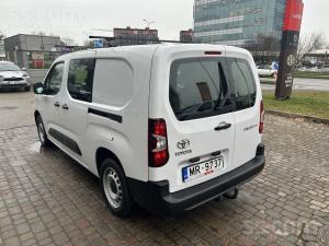 White Toyota Proace 2024 in Riga, with an engine capacity of 1.50 L and mileage of 23 thousand km for 22900 €, photo 7 on AUTOMOTO.COM.LV