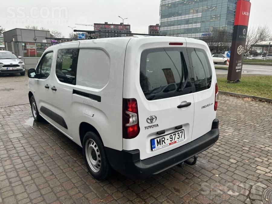 White Toyota Proace 2024 in Riga, with an engine capacity of 1.50 L and mileage of 23 thousand km for 22900 €, photo 7 on AUTOMOTO.COM.LV