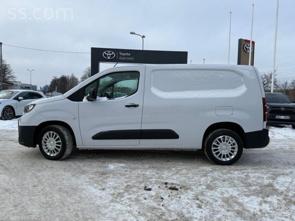 Balts Toyota Proace 2024 Liepāja, ar dzinēja tilpumu 1.50 L un nobraukumu 16 tūkst. km par 25800 €, foto 3 vietnē AUTOMOTO.COM.LV