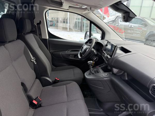 Balts Toyota Proace 2024 Liepāja, ar dzinēja tilpumu 1.50 L un nobraukumu 16 tūkst. km par 25800 €, foto 6 vietnē AUTOMOTO.COM.LV