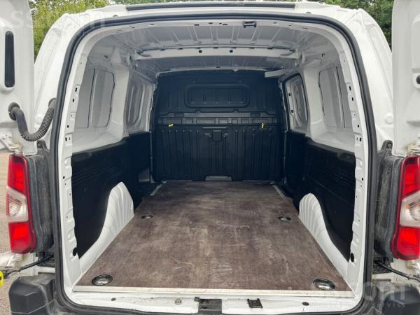 Balts Toyota Proace 2024 Cēsis, ar dzinēja tilpumu 1.50 L un nobraukumu 44 tūkst. km par 15000 €, foto 6 vietnē AUTOMOTO.COM.LV