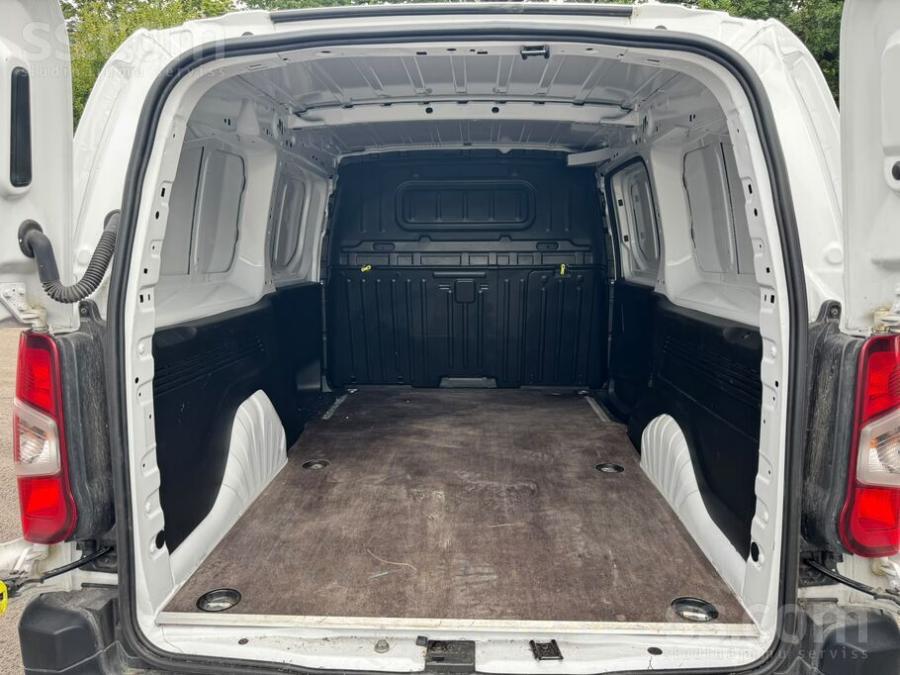 Balts Toyota Proace 2024 Cēsis, ar dzinēja tilpumu 1.50 L un nobraukumu 44 tūkst. km par 15000 €, foto 7 vietnē AUTOMOTO.COM.LV
