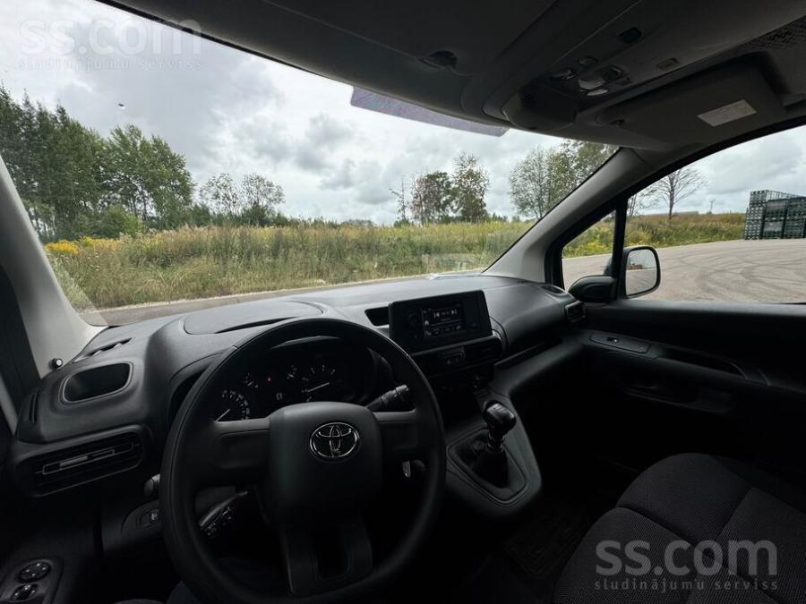 Balts Toyota Proace 2024 Cēsis, ar dzinēja tilpumu 1.50 L un nobraukumu 44 tūkst. km par 15000 €, foto 9 vietnē AUTOMOTO.COM.LV