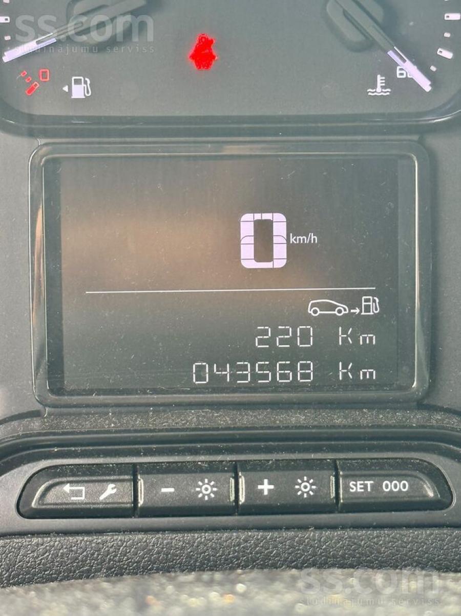 Balts Toyota Proace 2024 Cēsis, ar dzinēja tilpumu 1.50 L un nobraukumu 44 tūkst. km par 15000 €, foto 11 vietnē AUTOMOTO.COM.LV