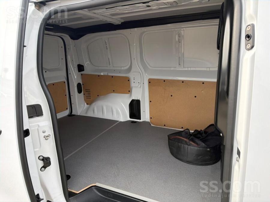 Balts Toyota Proace 2025 Rīga, ar dzinēja tilpumu 2.00 L un nobraukumu 27 tūkst. km par 34990 €, foto 8 vietnē AUTOMOTO.COM.LV