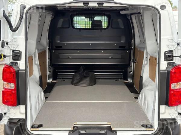 White Toyota Proace 2025 in Riga, with an engine capacity of 2.00 L and mileage of 27 thousand km for 34990 €, photo 10 on AUTOMOTO.COM.LV
