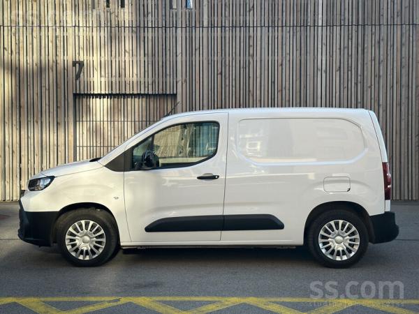 Balts Toyota Proace 2025 Rīga, ar dzinēja tilpumu 1.50 L un nobraukumu 6 tūkst. km par 15500 €, foto 3 vietnē AUTOMOTO.COM.LV