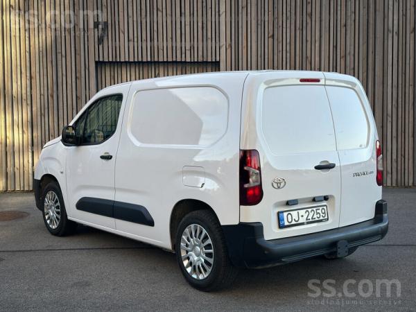 Balts Toyota Proace 2025 Rīga, ar dzinēja tilpumu 1.50 L un nobraukumu 6 tūkst. km par 15500 €, foto 5 vietnē AUTOMOTO.COM.LV