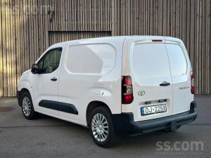 Белый Тойота Proace 2025 в Рига, объемом двигателя 1.50 л и пробегом 6 тыс. км за 15500 €, фото 6 на AUTOMOTO.COM.LV