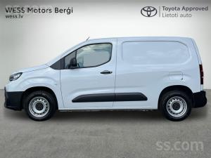 White Toyota Proace 2026 in Riga, with an engine capacity of 1.50 L and mileage of 23 thousand km for 21990 €, photo 4 on AUTOMOTO.COM.LV