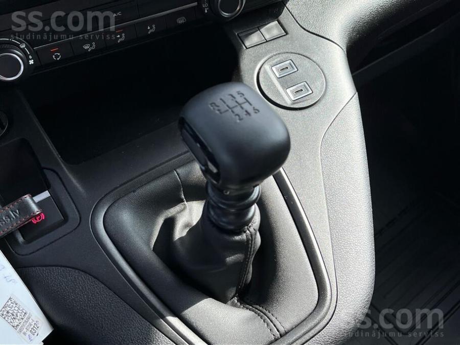 White Toyota Proace 2026 in Riga, with an engine capacity of 1.50 L and mileage of 23 thousand km for 21990 €, photo 16 on AUTOMOTO.COM.LV