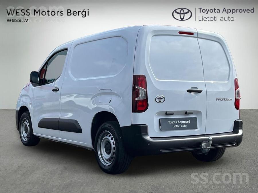 White Toyota Proace 2026 in Riga, with an engine capacity of 1.50 L and mileage of 23 thousand km for 21990 €, photo 23 on AUTOMOTO.COM.LV