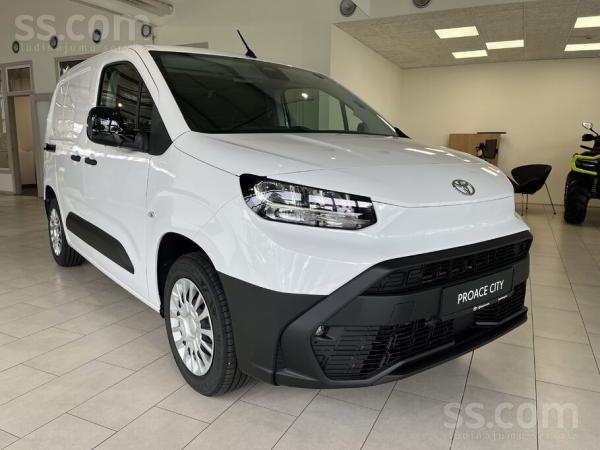 Balts Toyota Proace 2026 Ventspils, ar dzinēja tilpumu 1.50 L un nobraukumu 0 tūkst. km par 21900 €, foto 4 vietnē AUTOMOTO.COM.LV