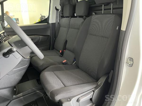Balts Toyota Proace 2026 Ventspils, ar dzinēja tilpumu 1.50 L un nobraukumu 0 tūkst. km par 21900 €, foto 6 vietnē AUTOMOTO.COM.LV