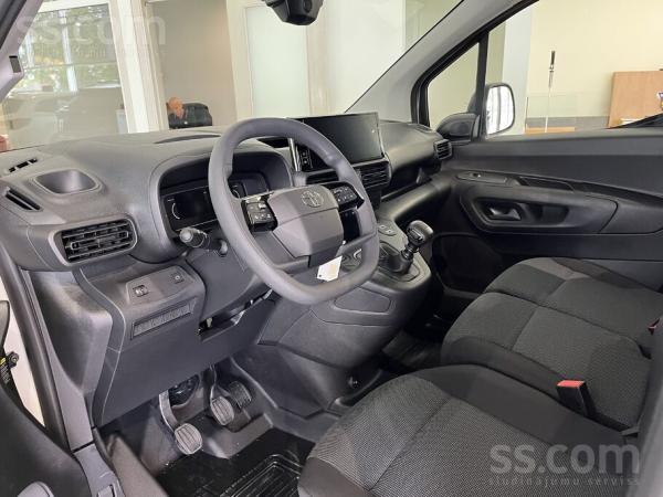 Balts Toyota Proace 2026 Ventspils, ar dzinēja tilpumu 1.50 L un nobraukumu 0 tūkst. km par 21900 €, foto 7 vietnē AUTOMOTO.COM.LV