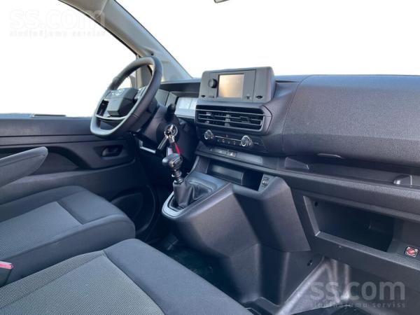 Balts Toyota Proace 2026 Rīga, ar dzinēja tilpumu 1.50 L un nobraukumu 760 tūkst. km par 30990 €, foto 7 vietnē AUTOMOTO.COM.LV