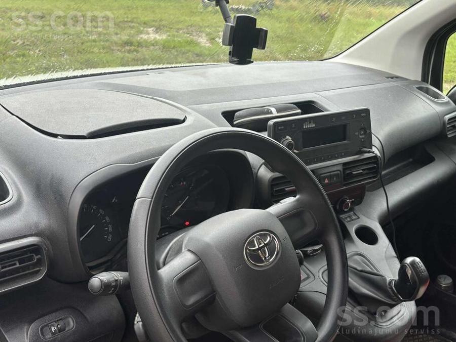 Balts Toyota Proace 2020 Rīga, ar dzinēja tilpumu 1.50 L un nobraukumu 87 tūkst. km par 5950 €, foto 5 vietnē AUTOMOTO.COM.LV
