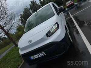 Balts Toyota Proace 2025 Rīga, ar dzinēja tilpumu 1.50 L un nobraukumu 32 tūkst. km par 15700 €, foto 3 vietnē AUTOMOTO.COM.LV