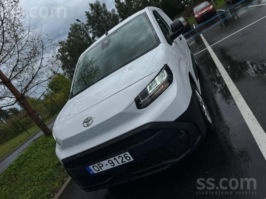 Balts Toyota Proace 2025 Rīga, ar dzinēja tilpumu 1.50 L un nobraukumu 32 tūkst. km par 15700 €, foto 3 vietnē AUTOMOTO.COM.LV