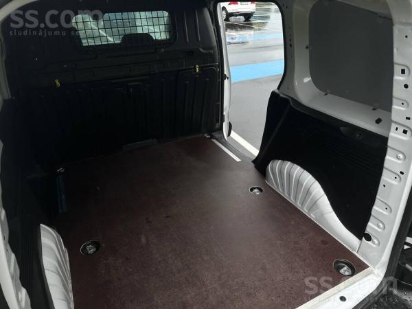 Toyota Proace 2025 Rīga vietnē Balts Toyota Proace 2025 Rīga, ar dzinēja tilpumu 1.50 L un nobraukumu 32 tūkst. km par 15700 €, foto 7 vietnē AUTOMOTO.COM.LV