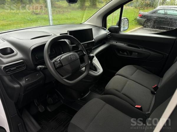Toyota Proace 2025 Rīga vietnē Balts Toyota Proace 2025 Rīga, ar dzinēja tilpumu 1.50 L un nobraukumu 32 tūkst. km par 15700 €, foto 8 vietnē AUTOMOTO.COM.LV