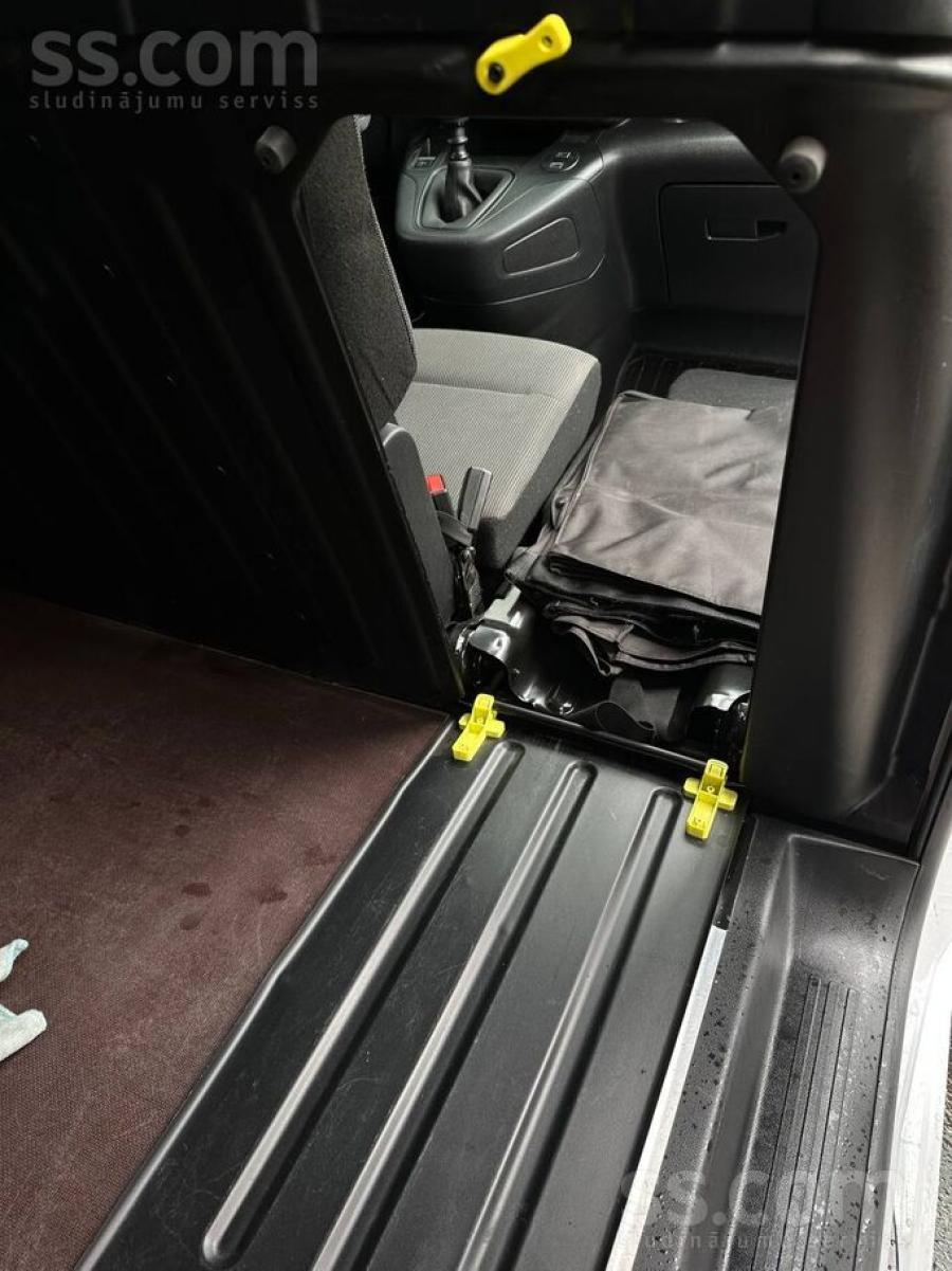 Balts Toyota Proace 2025 Rīga, ar dzinēja tilpumu 1.50 L un nobraukumu 32 tūkst. km par 15700 €, foto 10 vietnē AUTOMOTO.COM.LV